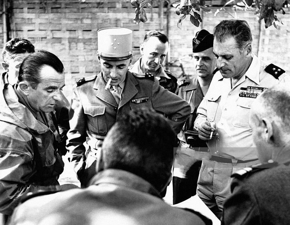 Thời điểm của những sự thật: Trích hồi ký của tướng Navarre về Điện ...